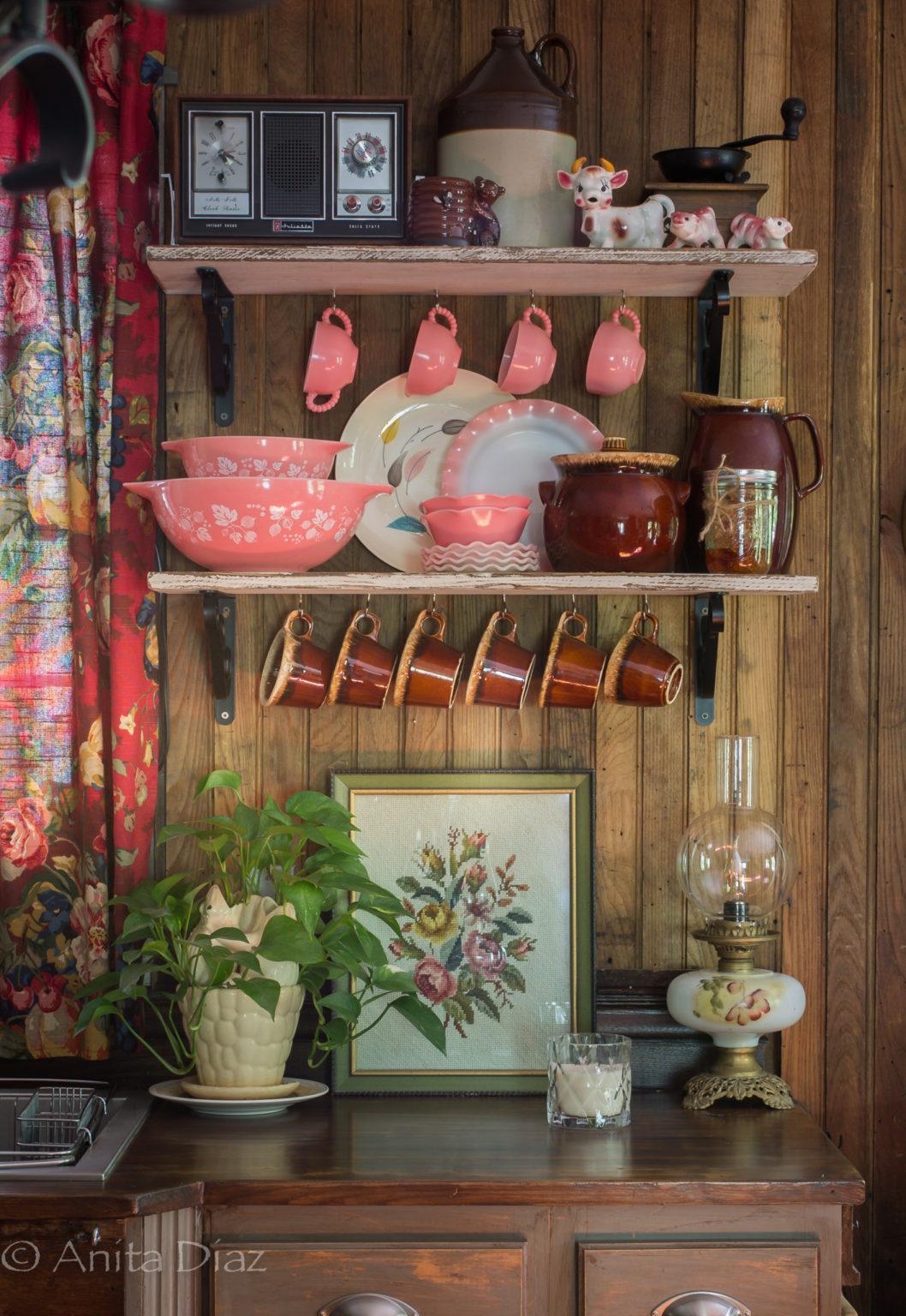 Shelf Styling: How to create seasonal vignettes - Whispering Pines ...