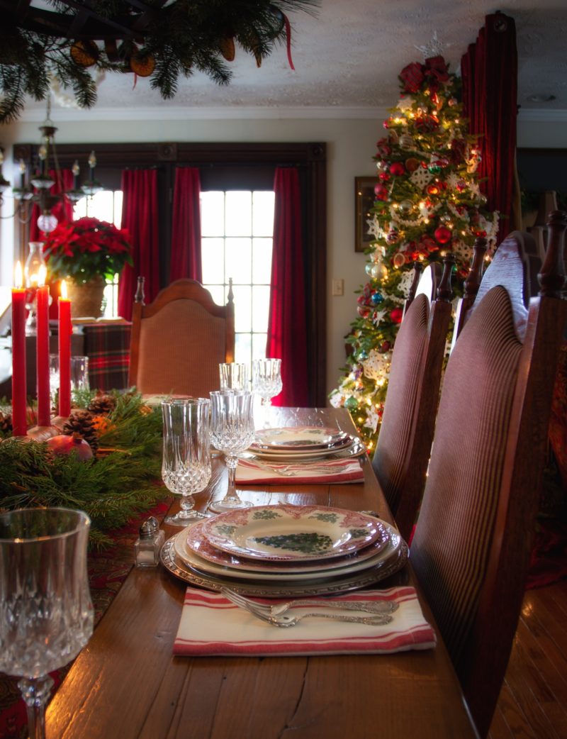 Merry Christmas kitchen and dining - Whispering Pines Homestead