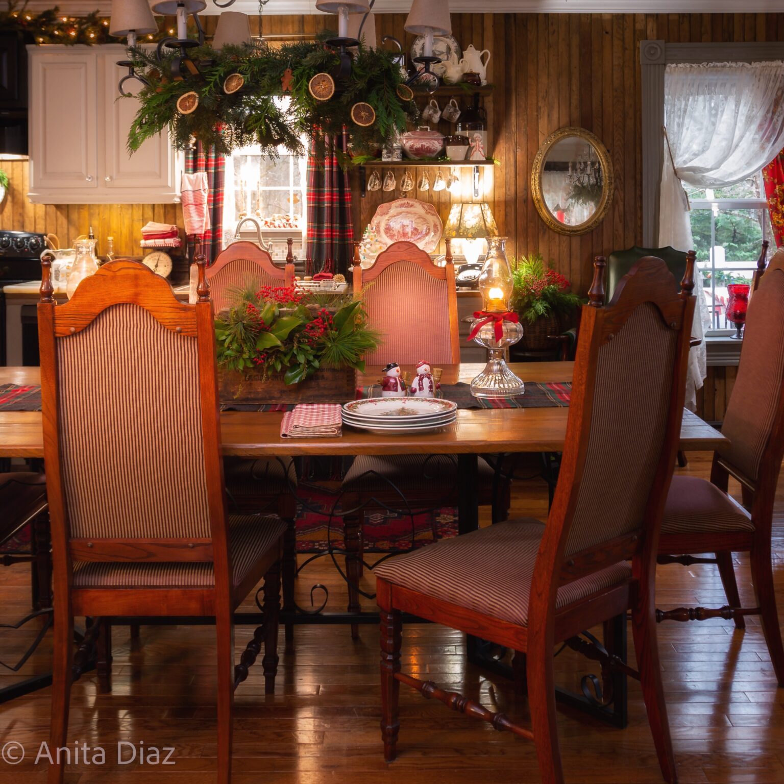 Merry Christmas cottage kitchen and dining - Whispering Pines Homestead