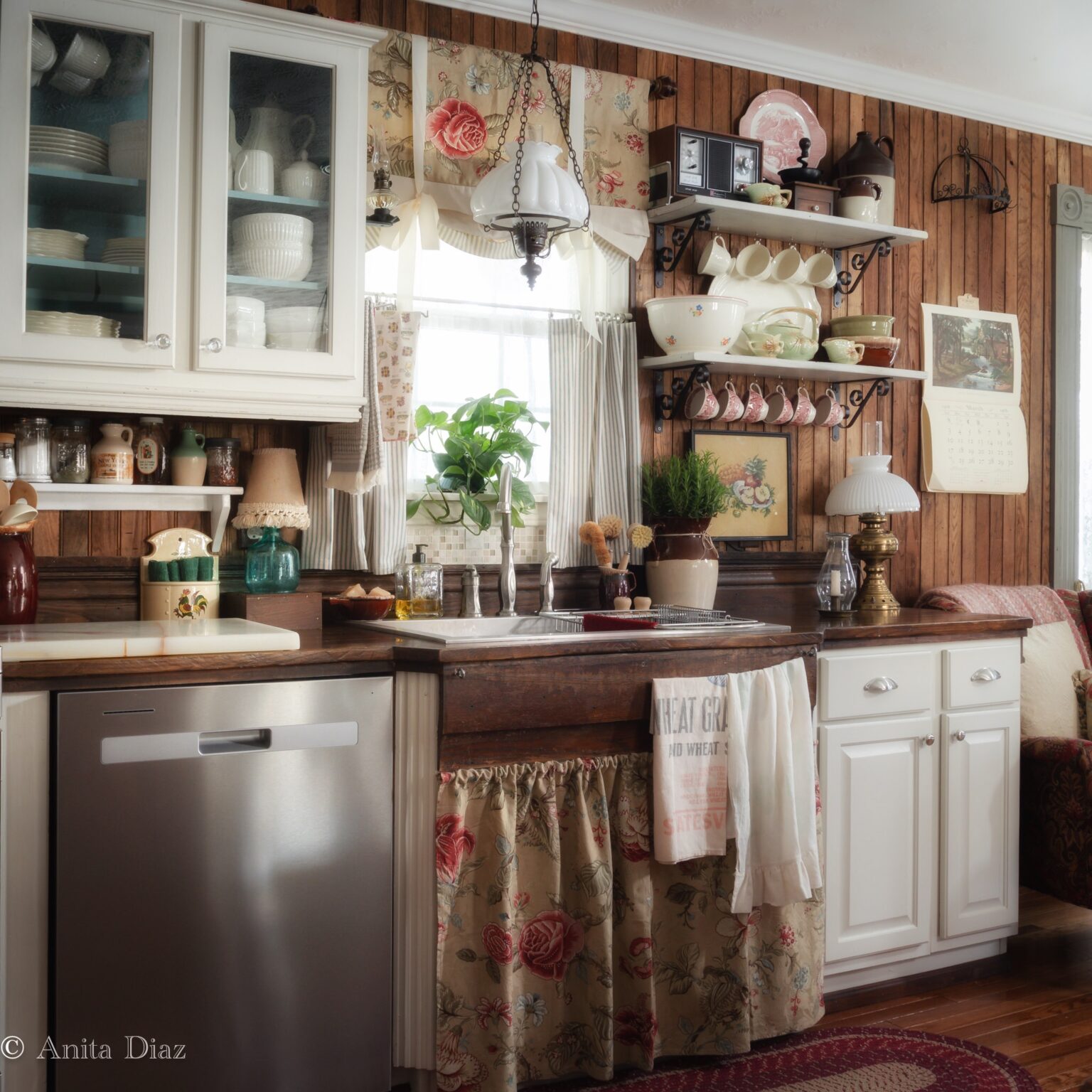 Spring decorating in the cottage farmhouse kitchen - Whispering Pines ...